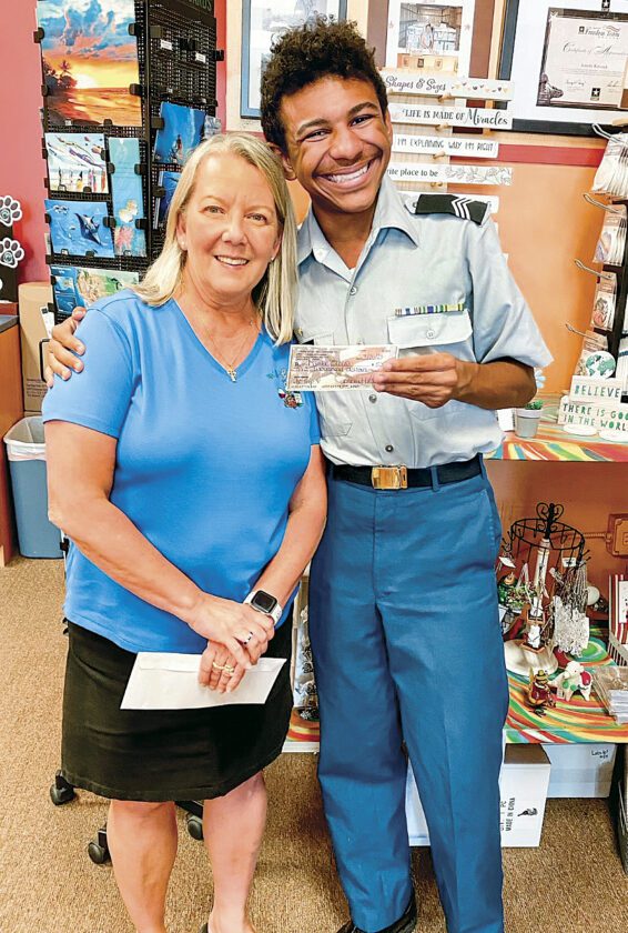 Holiday 4 Heroes donation to help student take trip to Washington, D.C ...